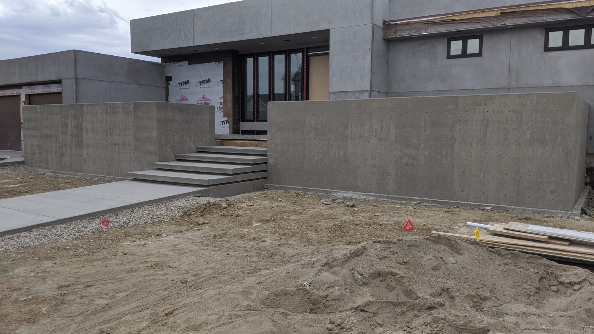 Concrete Curbs & Retaining Walls • Contemporary Concrete